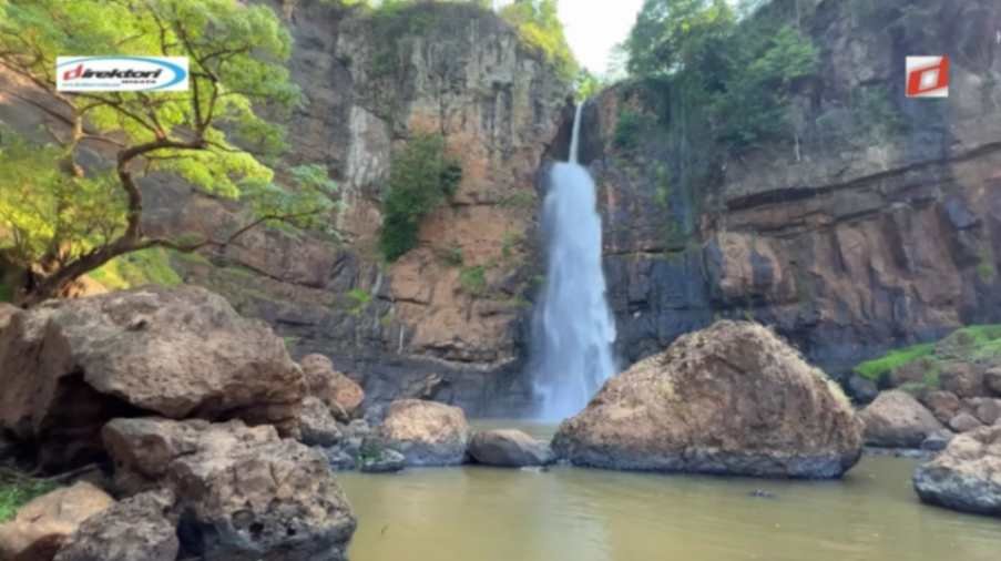Curug Cimarinjung Sukabumi: Destinasi Wisata Air Terjun Purba di Geopark Ciletuh